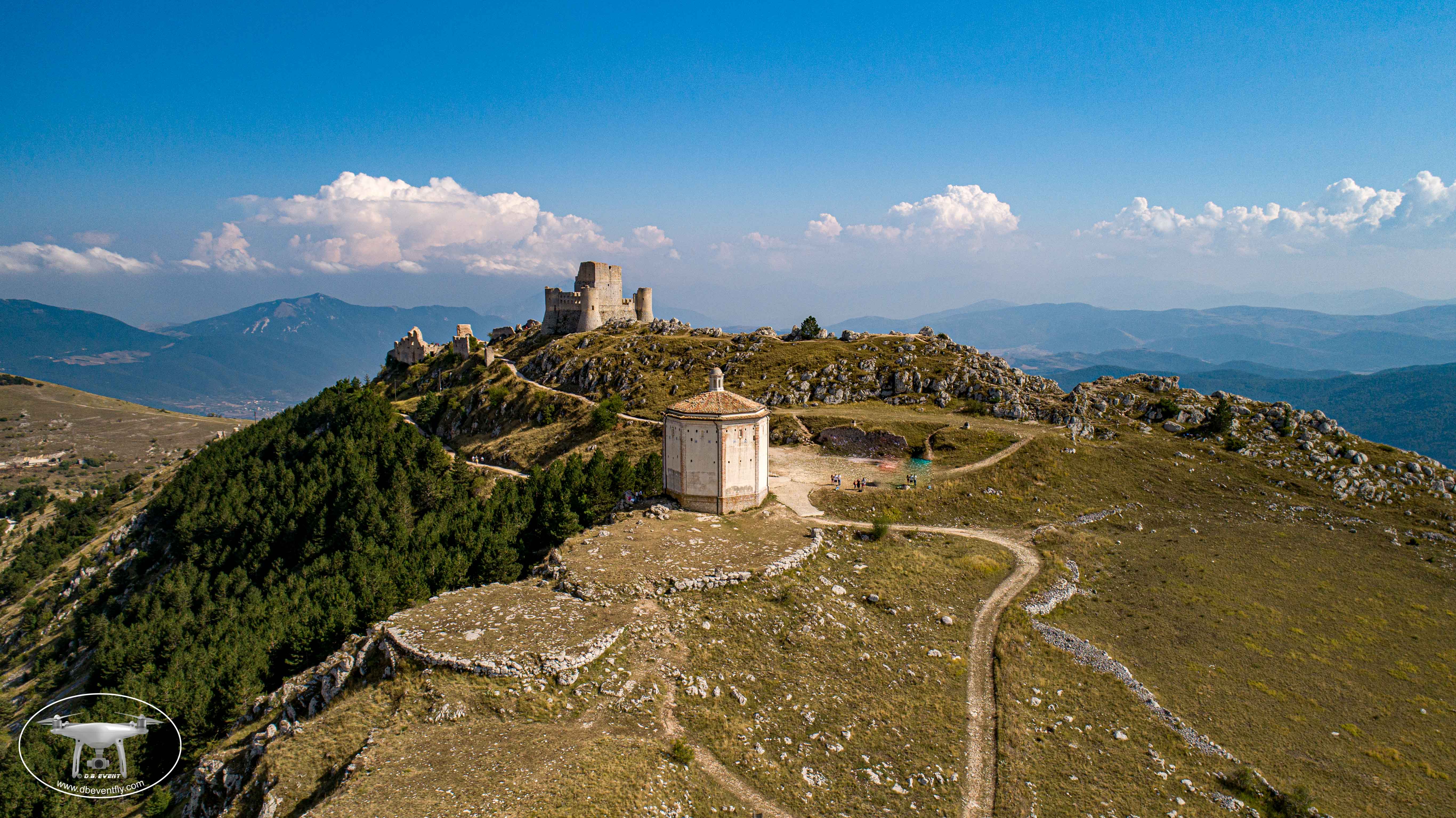 Château de Rocca Calascio (les Abruzzes, Italie) - Réalisations en Drone